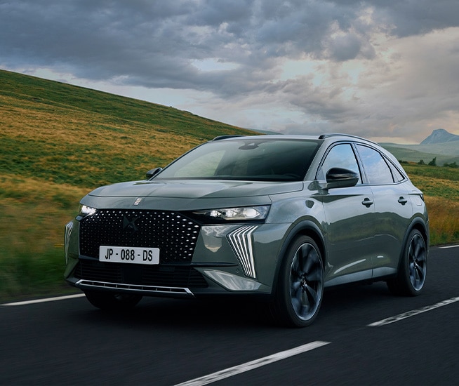 Range of DS cars: electric, hybrid, SUV, city cars…