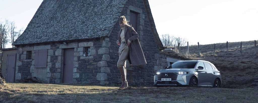 DS 7, the elegant and dynamic SUV